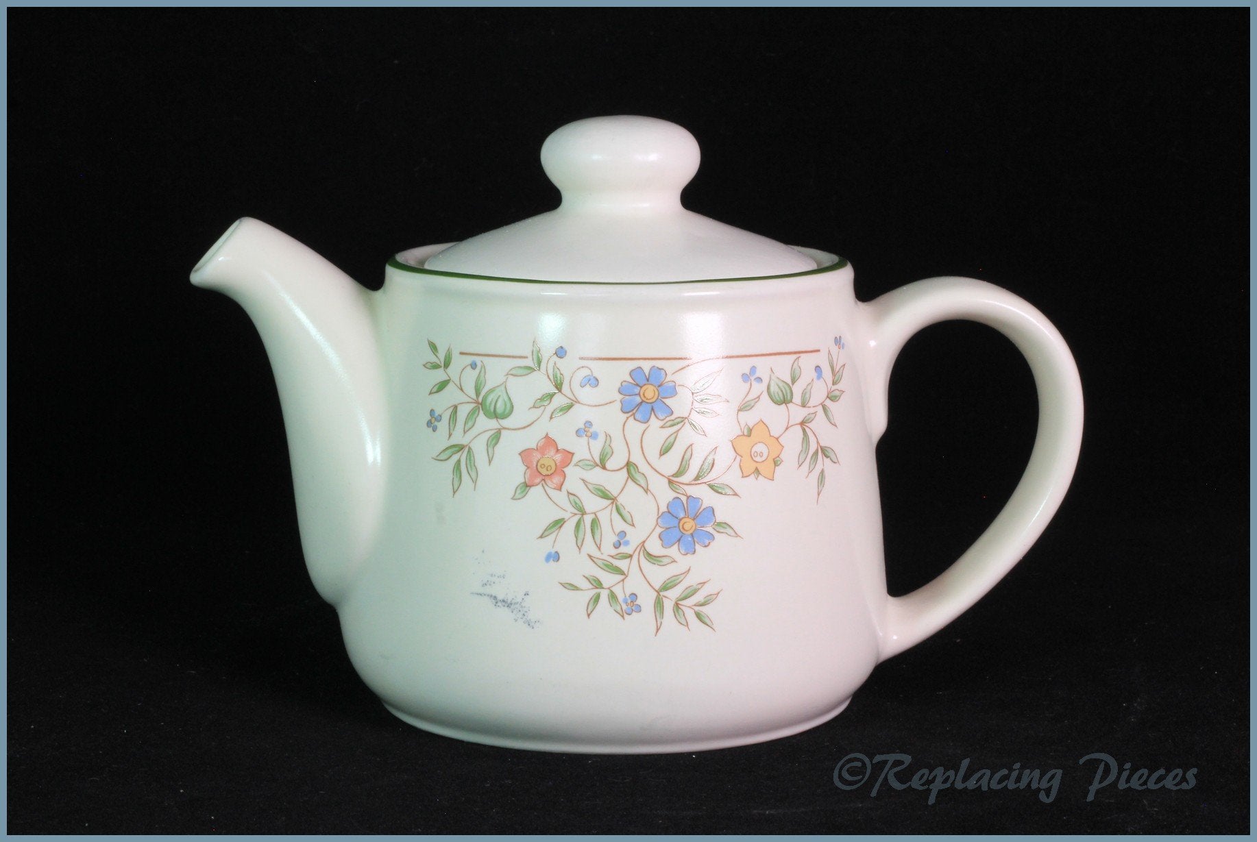 BHS - Country Garland - Small Teapot – ChinaMatchers